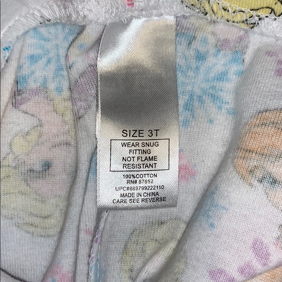 Disney | Pajamas | Euc Frozen Pj Set Anna Elsa Purple Snowflake 3t ...